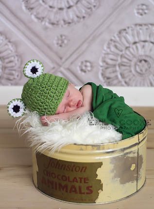 Crochet Frog Beanie Hat In Green, White, Black For Baby Boys And Girls ...